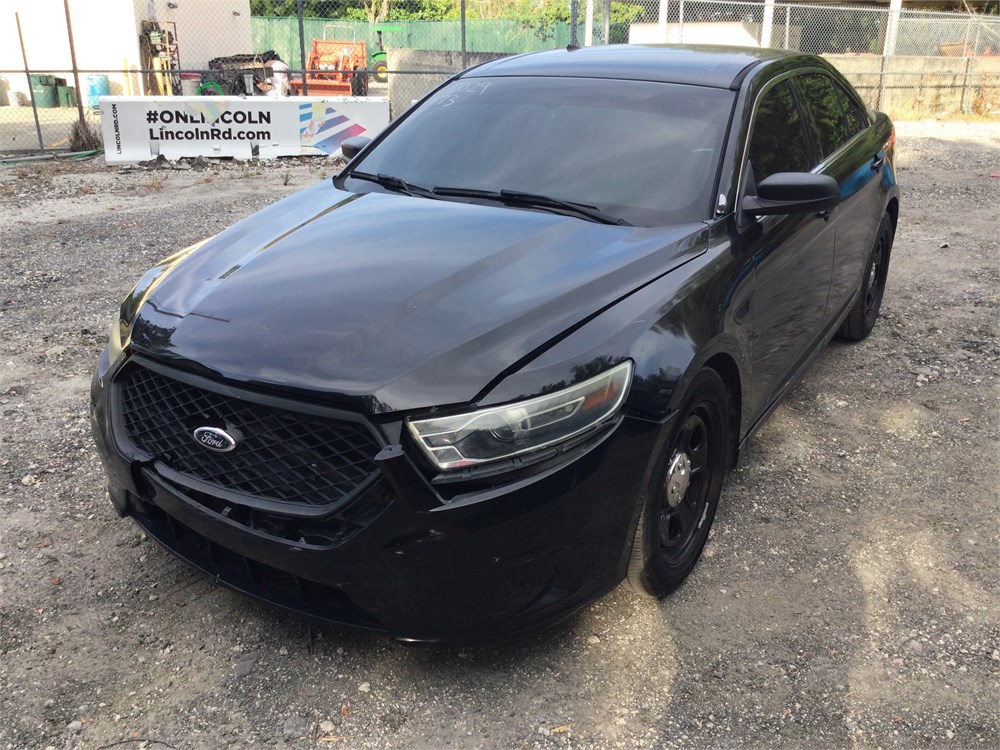 BIDERA Government Auctions - 2015 Ford Taurus Police Interceptor AWD