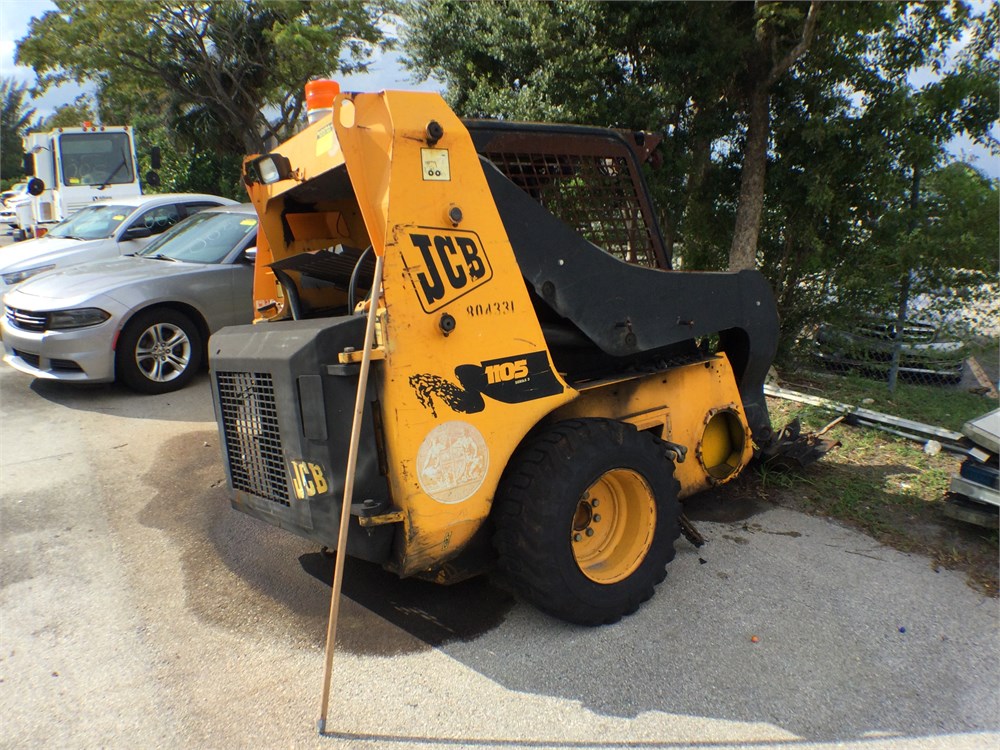 BIDERA Government Auctions - 2000 JCB 1105 Skid Steer