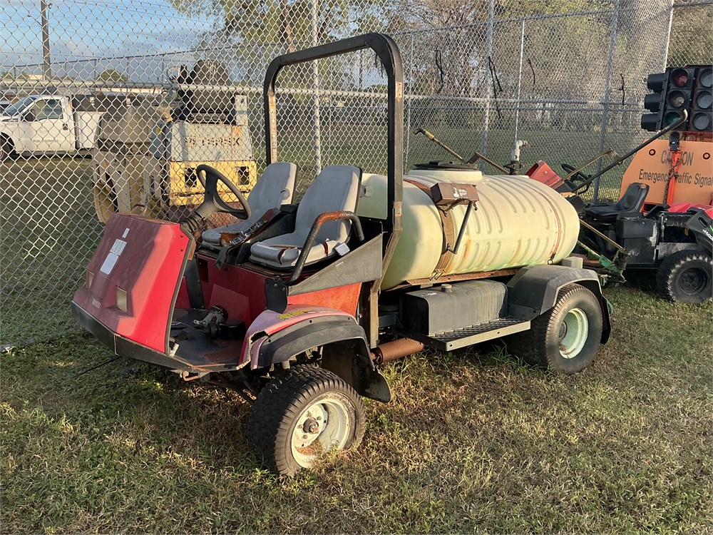 BIDERA Government Auctions - 2000 Toro Multi Pro Sprayer 5500