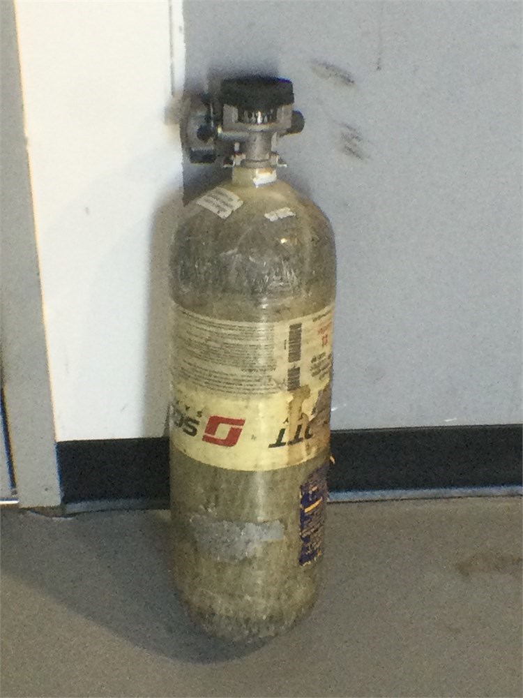 BIDERA Government Auctions - (30) SCOTT Firefighters Aluminum Air Tanks