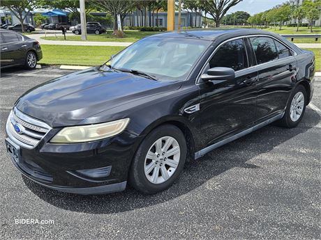 BIDERA Government Auctions - 2012 Ford Taurus SE (Unmarked Unit)