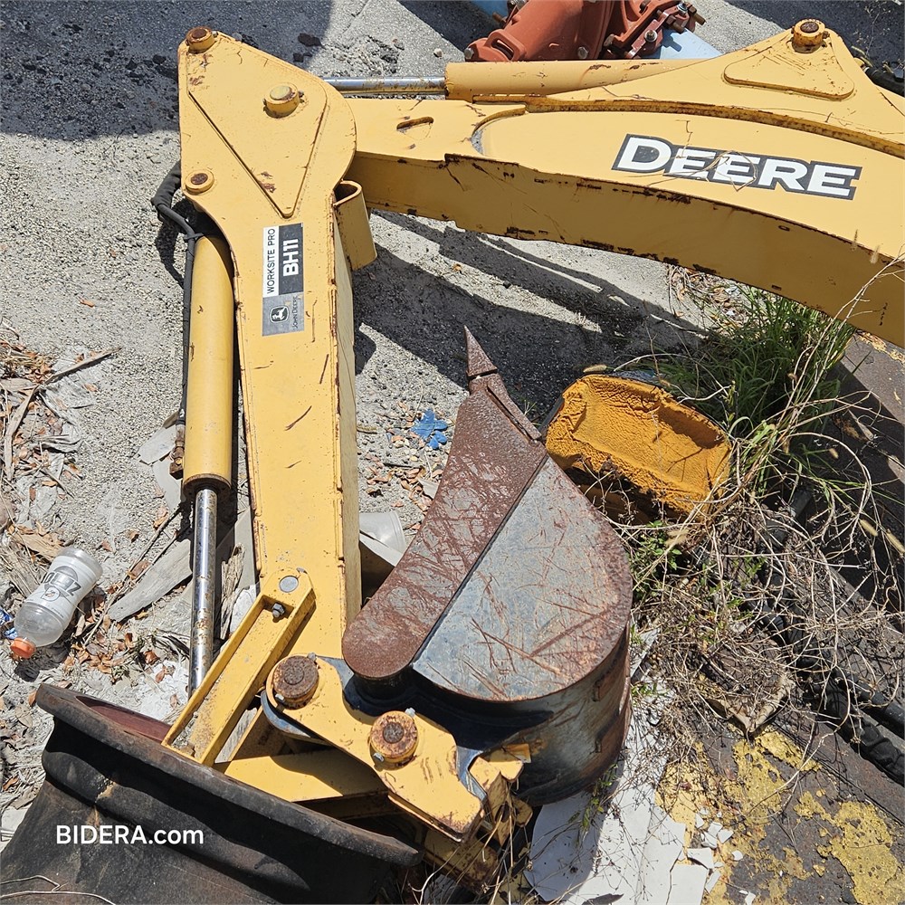 BIDERA Government Auctions - John Deere BH11 Bachoe Attachment
