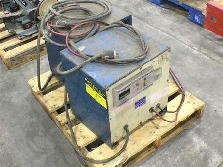 BIDERA Government Auctions - (02) Cardinal Electronics Pallet Jacks ...