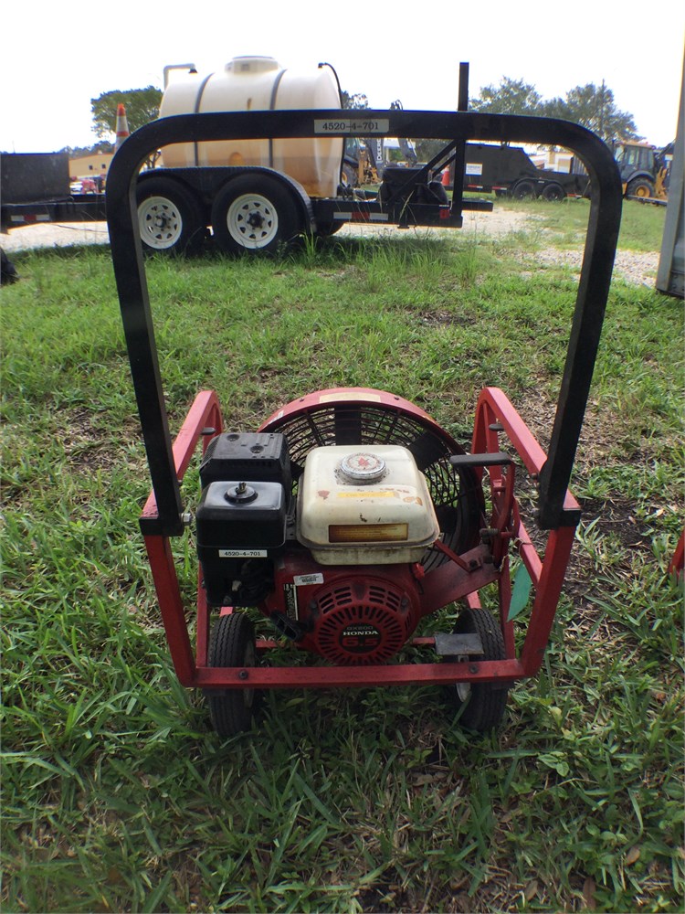 BIDERA Government Auctions - (03) Super Vac Gas Powered Fans