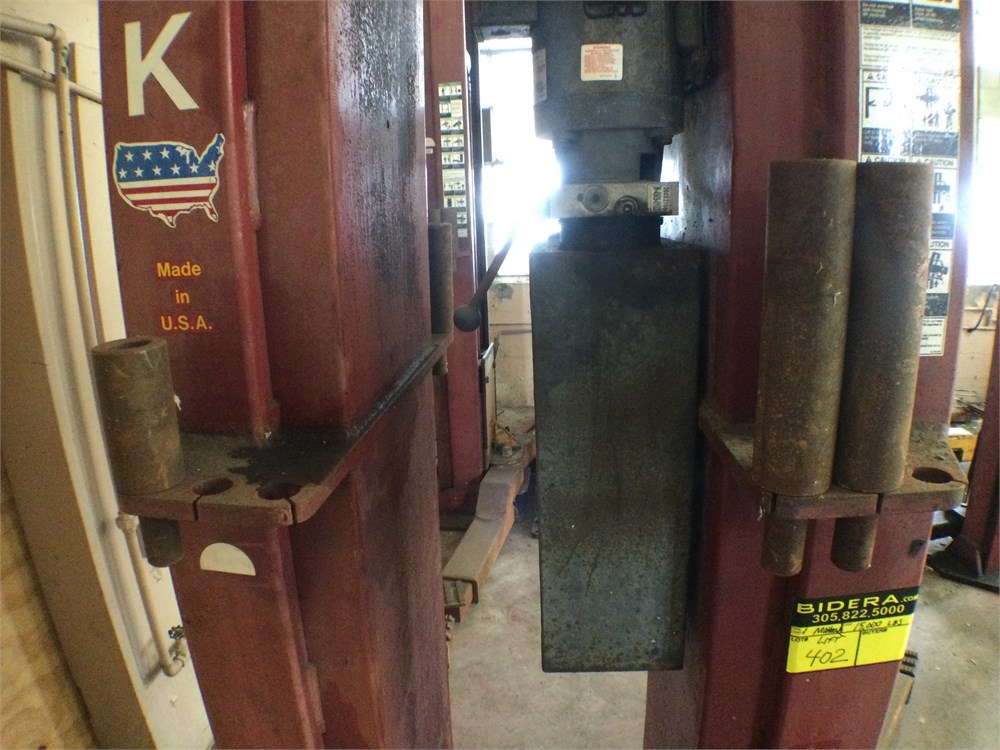 BIDERA Government Auctions - (1) Mohawk TP-15 15,000lbs Vehicle Lift