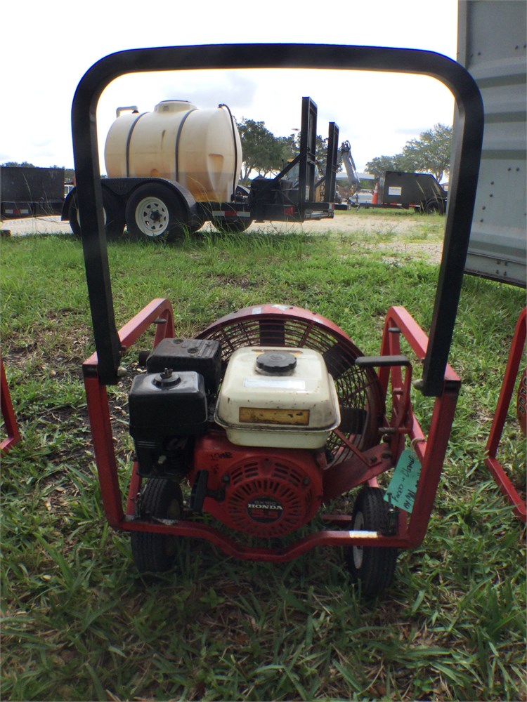 BIDERA Government Auctions - (03) Super Vac Gas Powered Fans