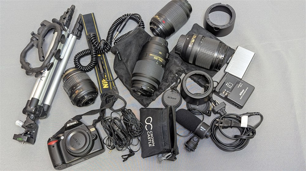 BIDERA Government Auctions - Assorted Lot of DSLR Nikon Camera ...