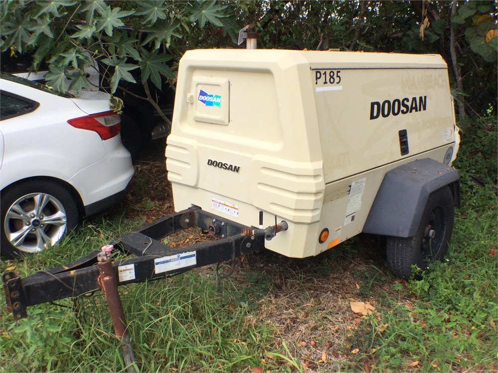 BIDERA Government Auctions - 2014 Doosan Air Compressor P185