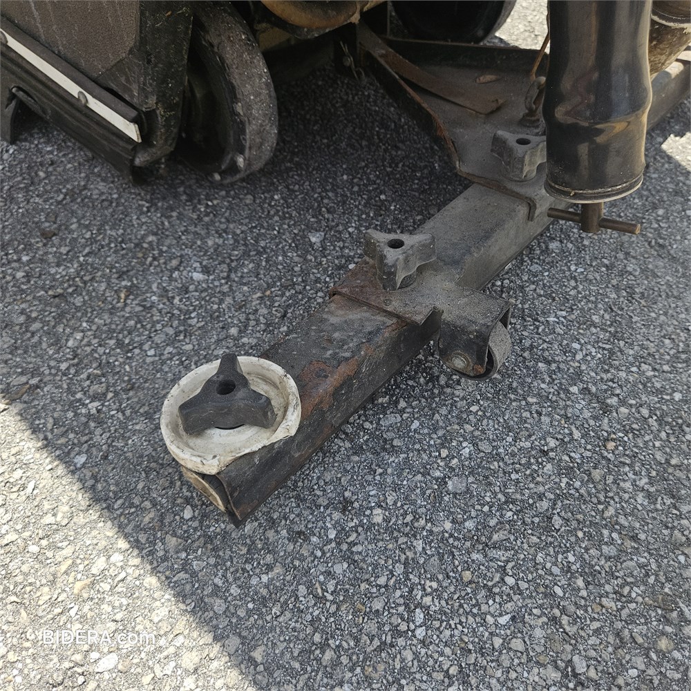 BIDERA Government Auctions - 1995 MinuteMan 170 Floor Scrubber