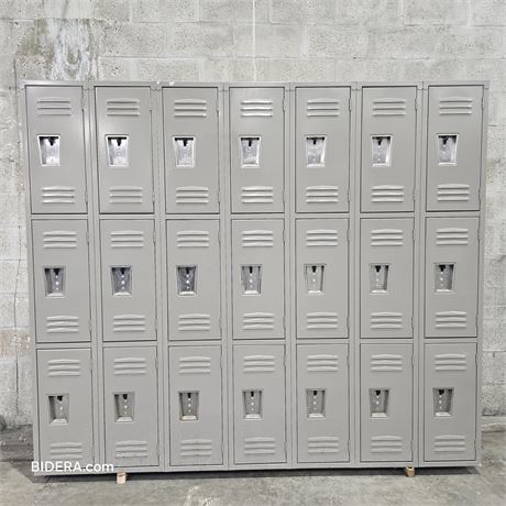 BIDERA Government Auctions - Republic Storage Systems 21 Lockers with 3 ...