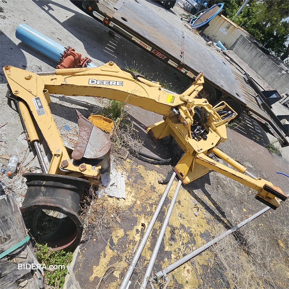 BIDERA Government Auctions - John Deere BH11 Bachoe Attachment