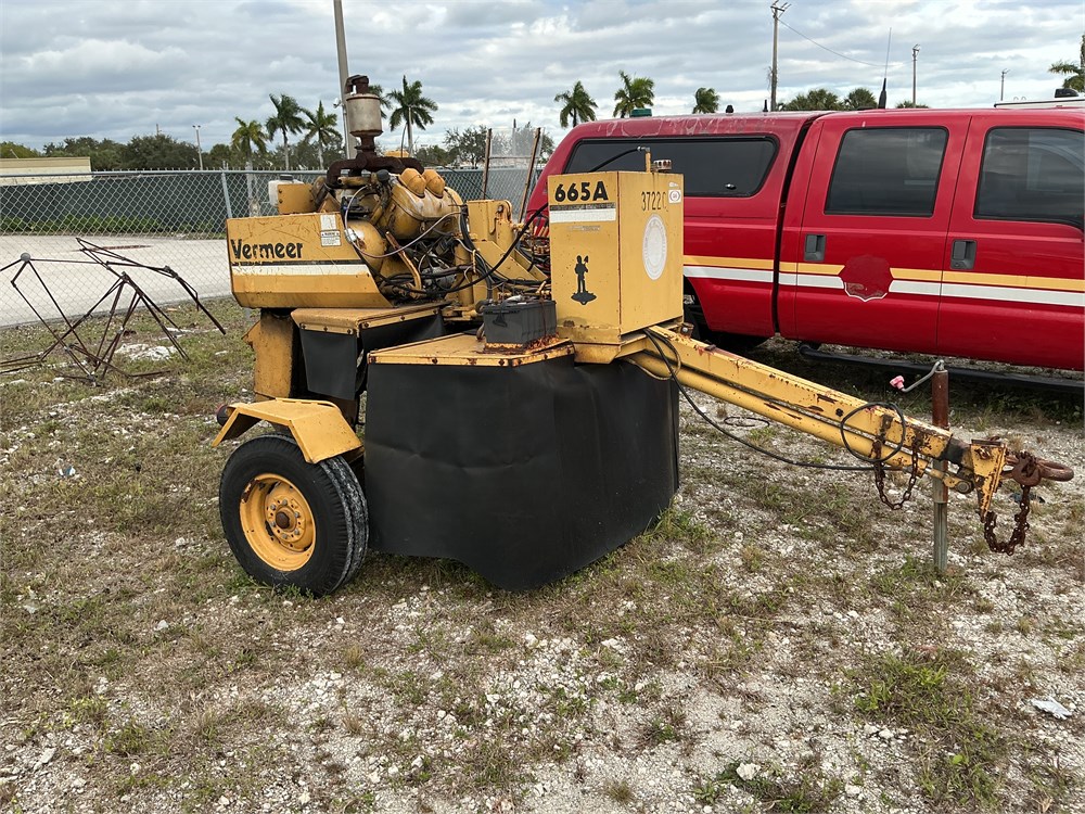 BIDERA Government Auctions - Vermeer 665A Stump Grinder