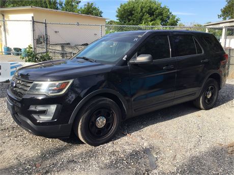 BIDERA Government Auctions - 2017 Ford Explorer Police Interceptor AWD