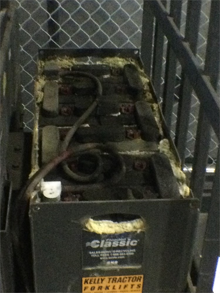 BIDERA Government Auctions - Jungheinrich Electric Pallet Jack ECR327