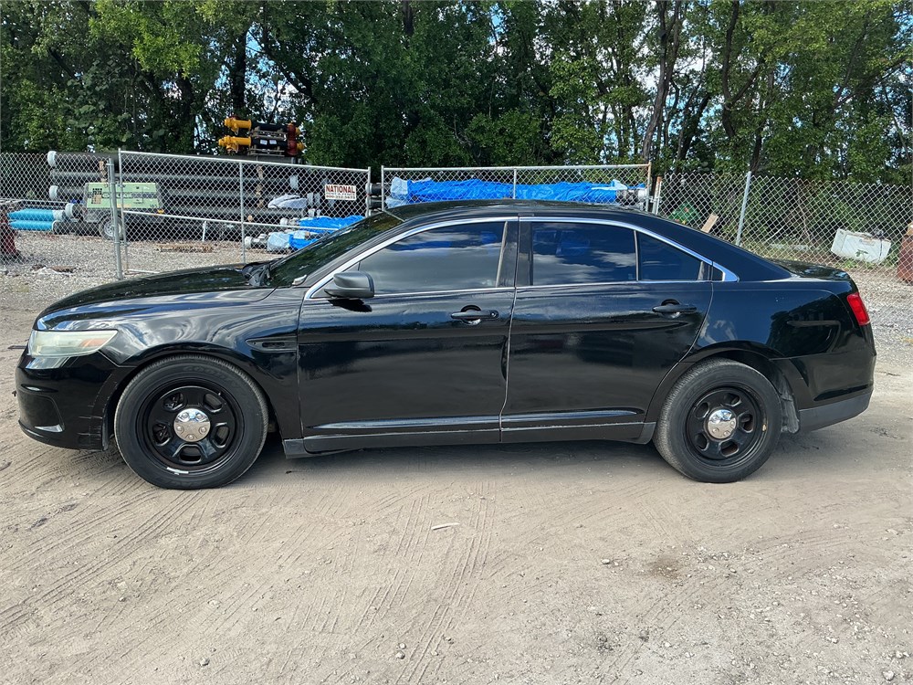 BIDERA Government Auctions - 2014 Ford Taurus Police Interceptor (AWD)