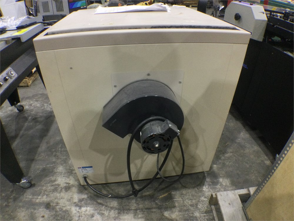 BIDERA Government Auctions - Nuarc FT26V3UP Ultra Plus Flip Top Plate Maker