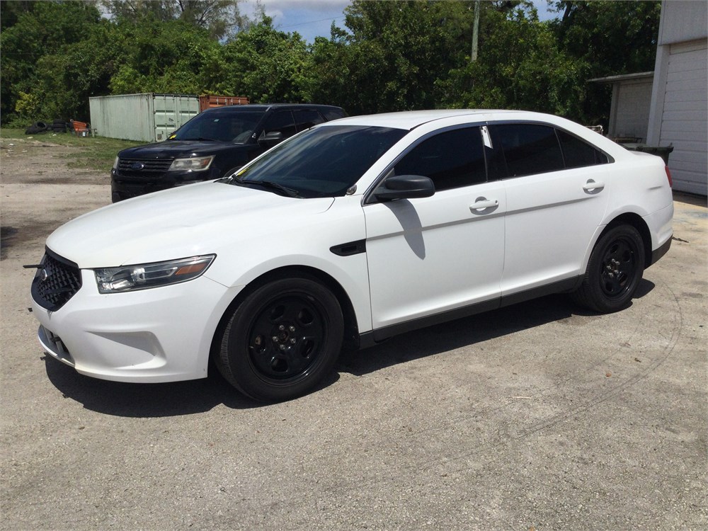 BIDERA Government Auctions - 2016 Ford Taurus Police Interceptor AWD ...
