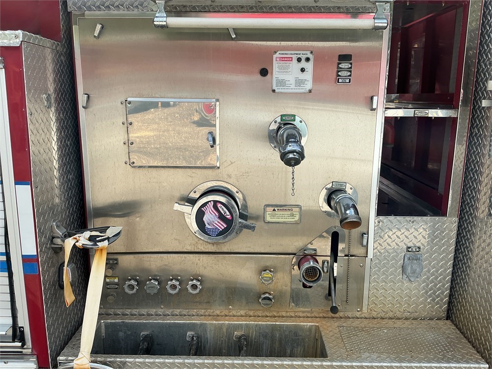 BIDERA Government Auctions - 2001 Pierce Dash Aerial 55' Shyboom Fire Truck