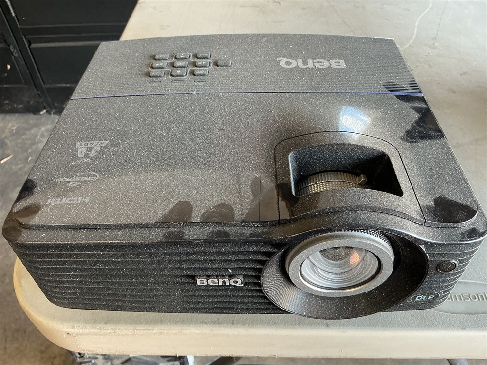BIDERA Government Auctions - Mix Lot of Projectors, Document Cameras ...