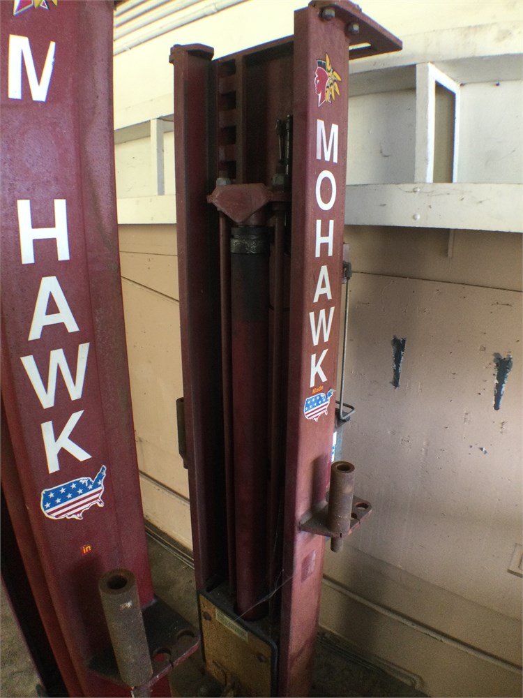 BIDERA Government Auctions - (1) Mohawk TP-15 15,000lbs Vehicle Lift