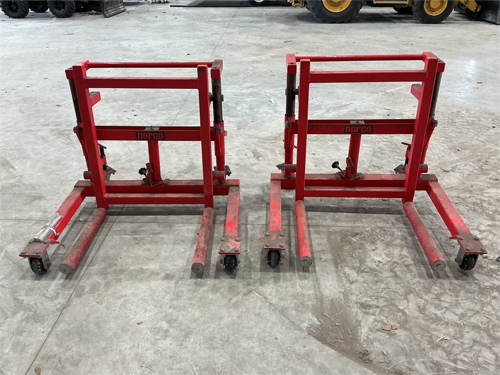 BIDERA Government Auctions - (2) Norco Lift / Tilt Wheel Dollies – 1/2 ...