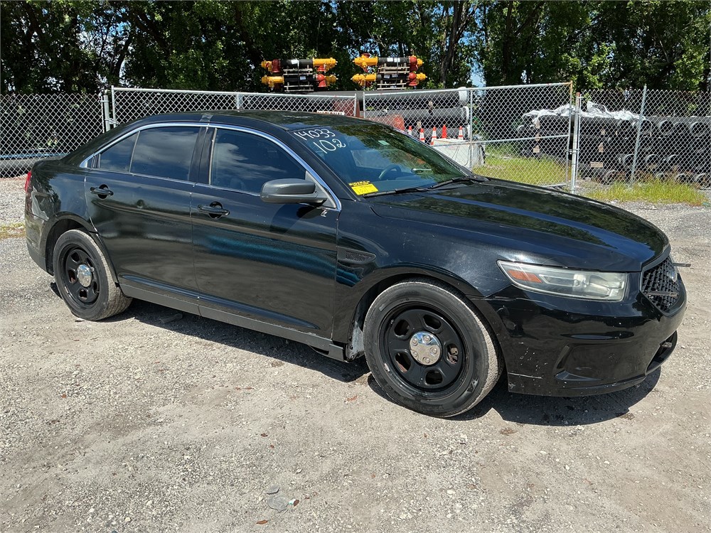 BIDERA Government Auctions - 2015 Ford Taurus Police Interceptor (AWD)