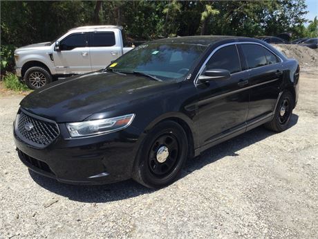 BIDERA Government Auctions - 2015 Ford Taurus Police Interceptor AWD