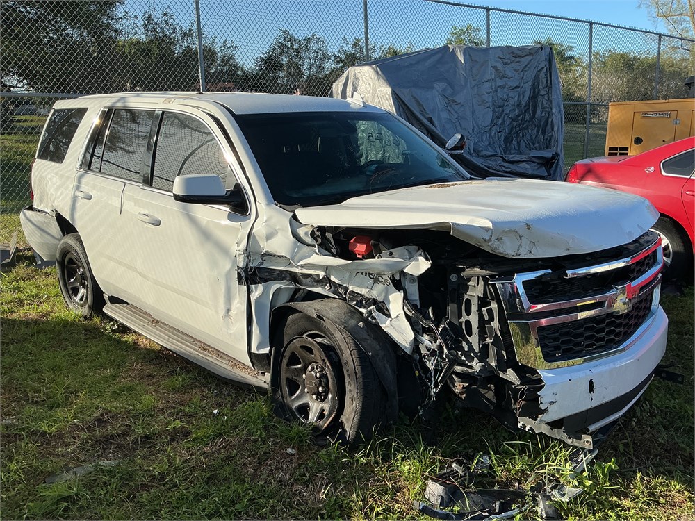 BIDERA Government Auctions - 2016 Chevy Tahoe PPV (Collision Damage ...