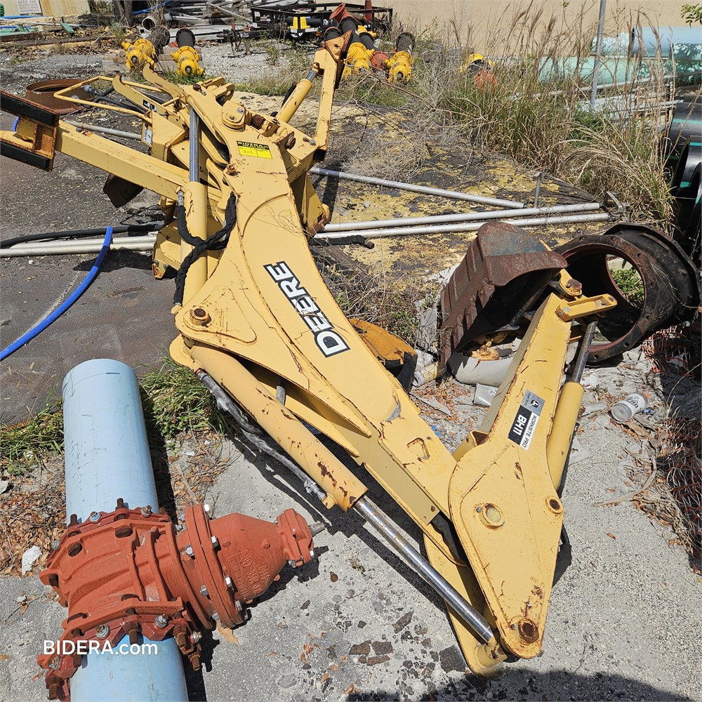 BIDERA Government Auctions - John Deere BH11 Bachoe Attachment
