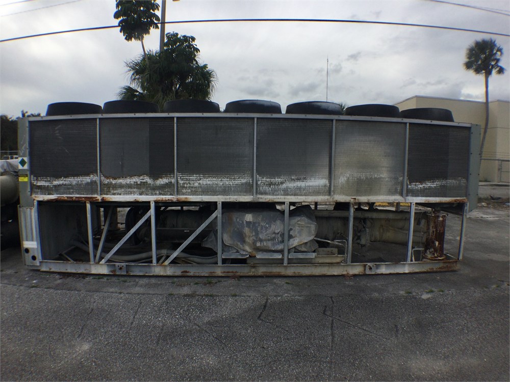 BIDERA Government Auctions - Trane A/C Chiller Unit 2 Pieces (for Scrap ...