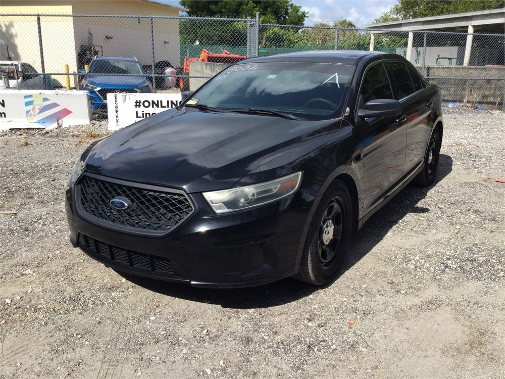 BIDERA Government Auctions - 2015 Ford Taurus Police Interceptor AWD