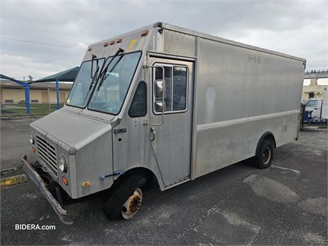 BIDERA Government Auctions - 1994 UtiliMaster Aluminum Step Van (Keys ...