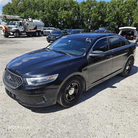BIDERA Government Auctions - 2015 Ford Taurus Police Interceptor