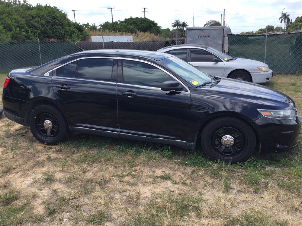 BIDERA Government Auctions - 2016 Ford Taurus Police Interceptor AWD