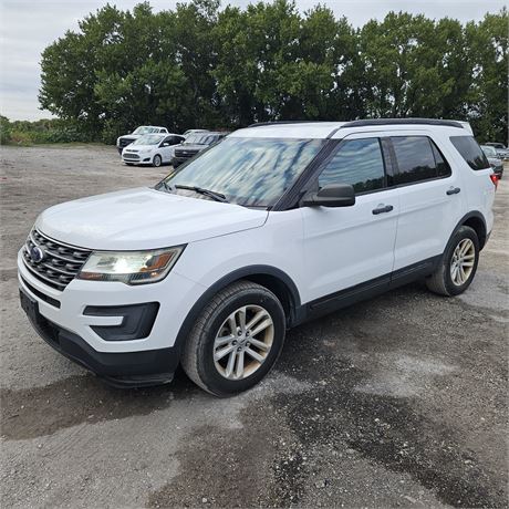 BIDERA Government Auctions - 2016 Ford Explorer 4WD