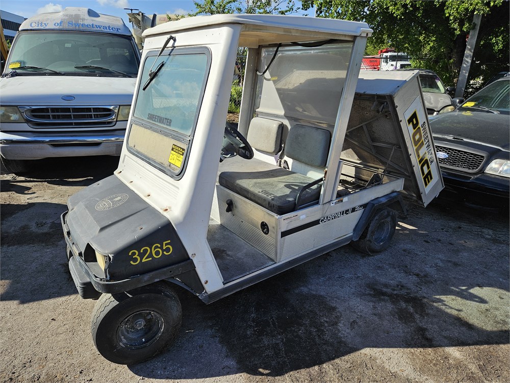 BIDERA Government Auctions - 2003 Club Car CarryAll 2 Plus Golf Cart Police