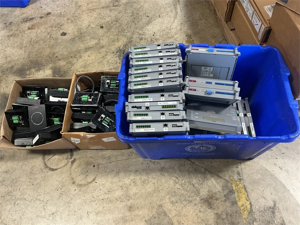 BIDERA Government Auctions - Mix lot of (88) Access Control Electronics