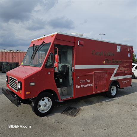 BIDERA Government Auctions - 1990 Utilimaster Aluminum Step Van