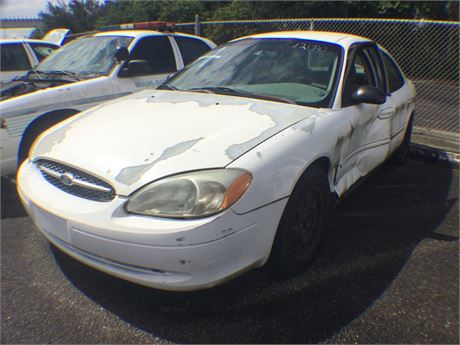 BIDERA Government Auctions - 2001 Ford Taurus (Junk Cadidate)