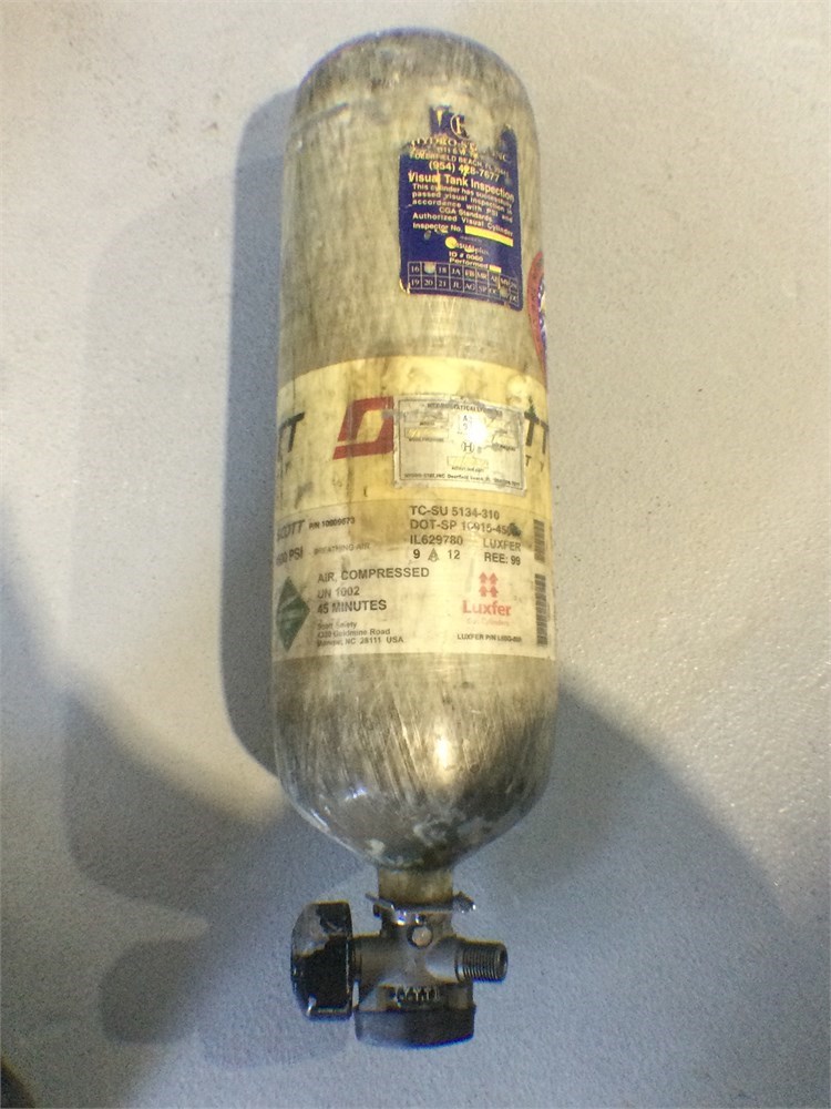 BIDERA Government Auctions - (30) SCOTT Firefighters Aluminum Air Tanks