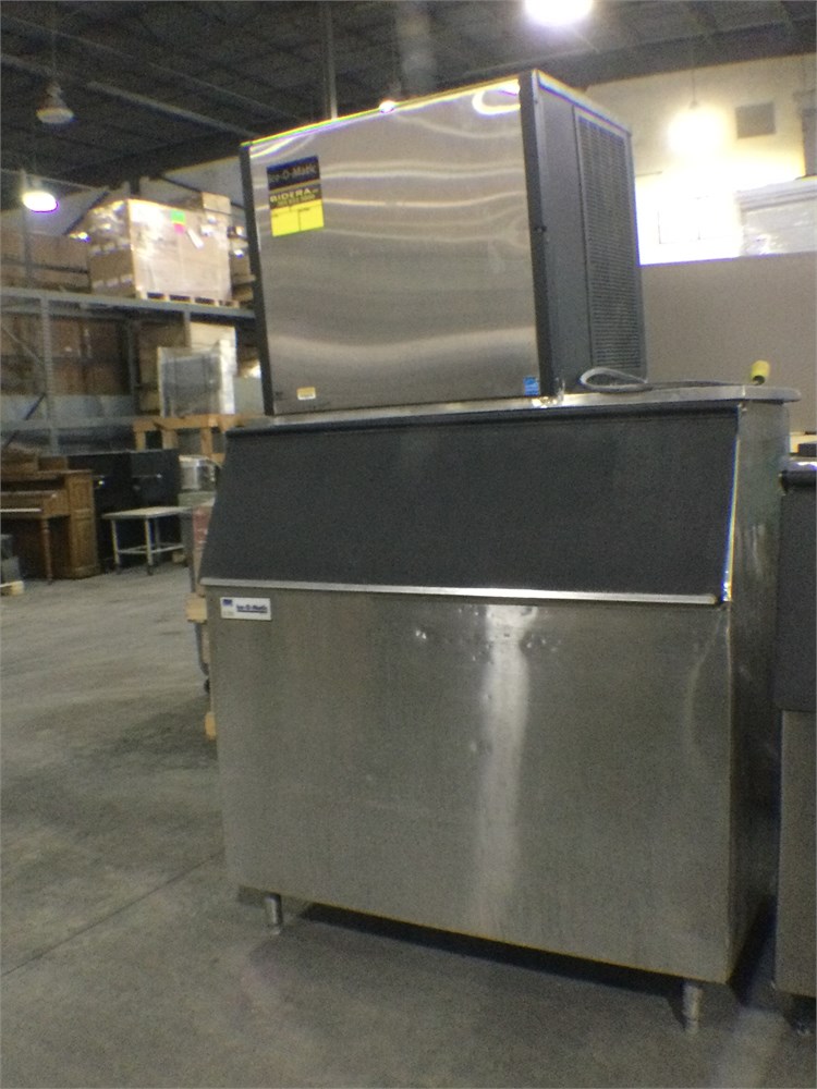 BIDERA Government Auctions - Ice O Matic Ice Machine