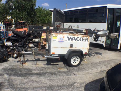 BIDERA Government Auctions - 2004 Wacker Light Tower