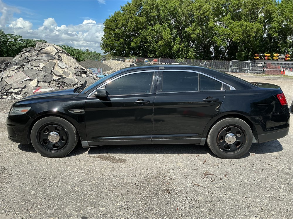 BIDERA Government Auctions - 2013 Ford Taurus Police Interceptor (AWD)
