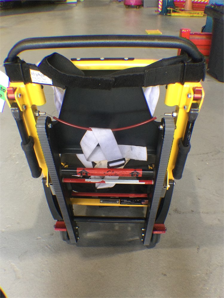 BIDERA Government Auctions - (01) Stryker Stair-Pro 6252 Stair Chair