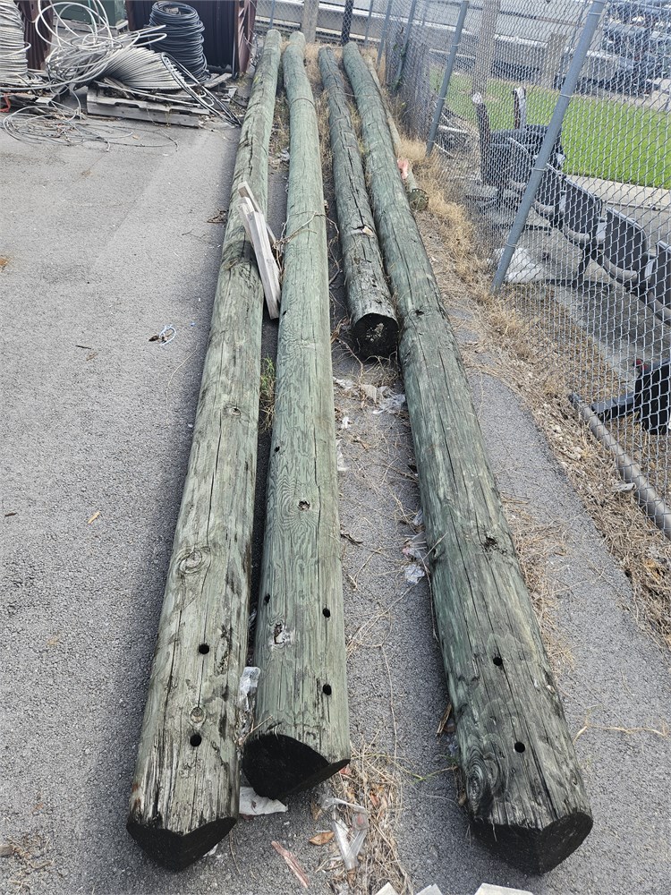 BIDERA Government Auctions - (4) Wood Class 2 Electrical Street Poles