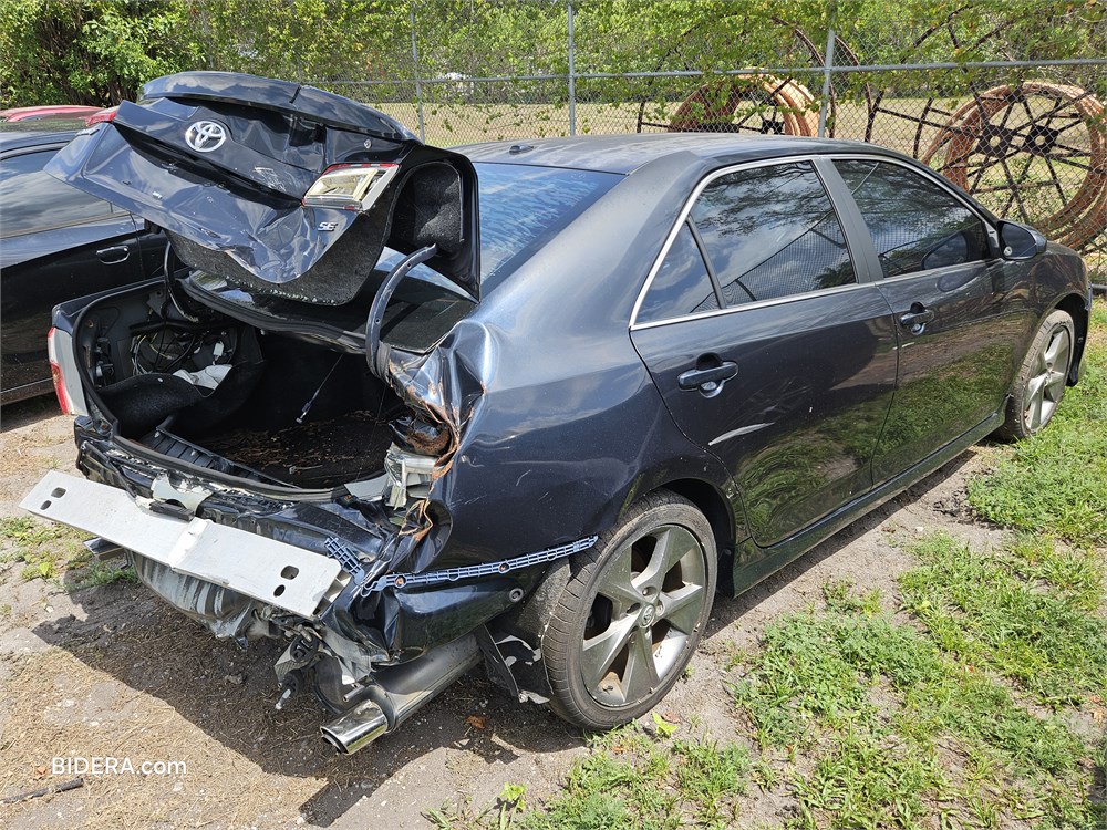 BIDERA Government Auctions - 2013 Toyota Camry SE (Crashed)