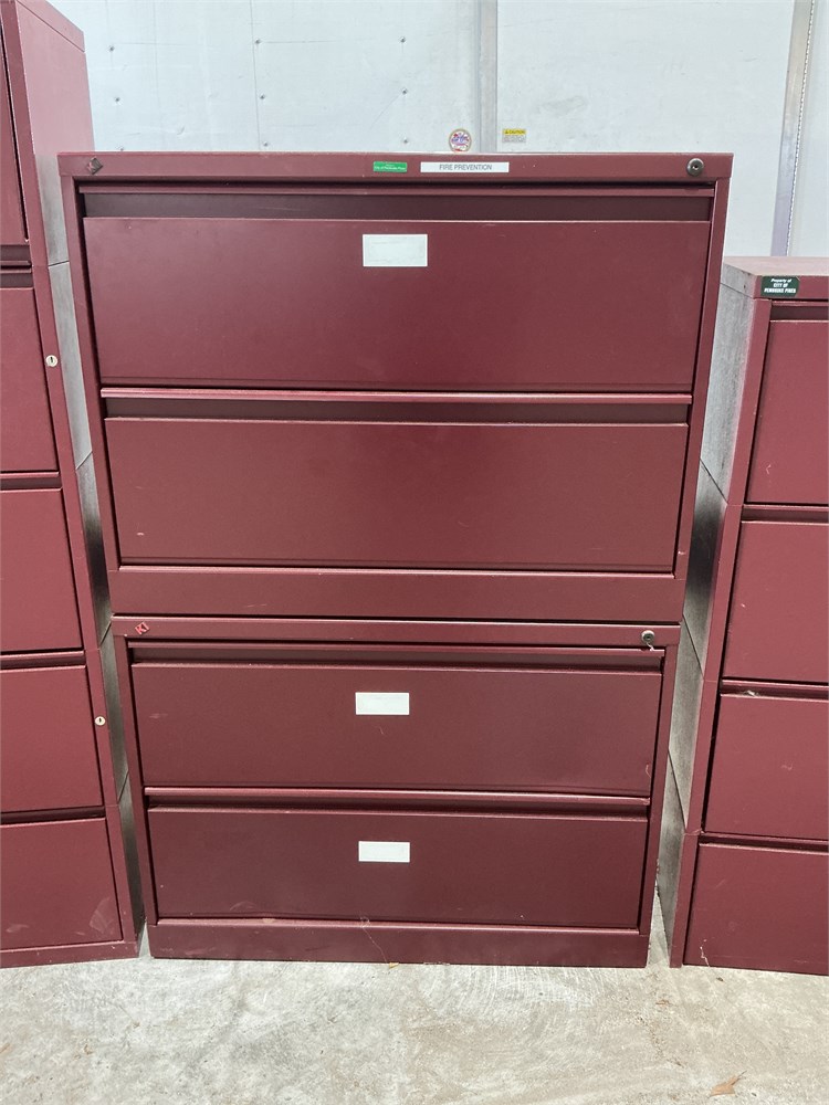BIDERA Government Auctions - Mix lot of (18) Red Metal File Cabinets