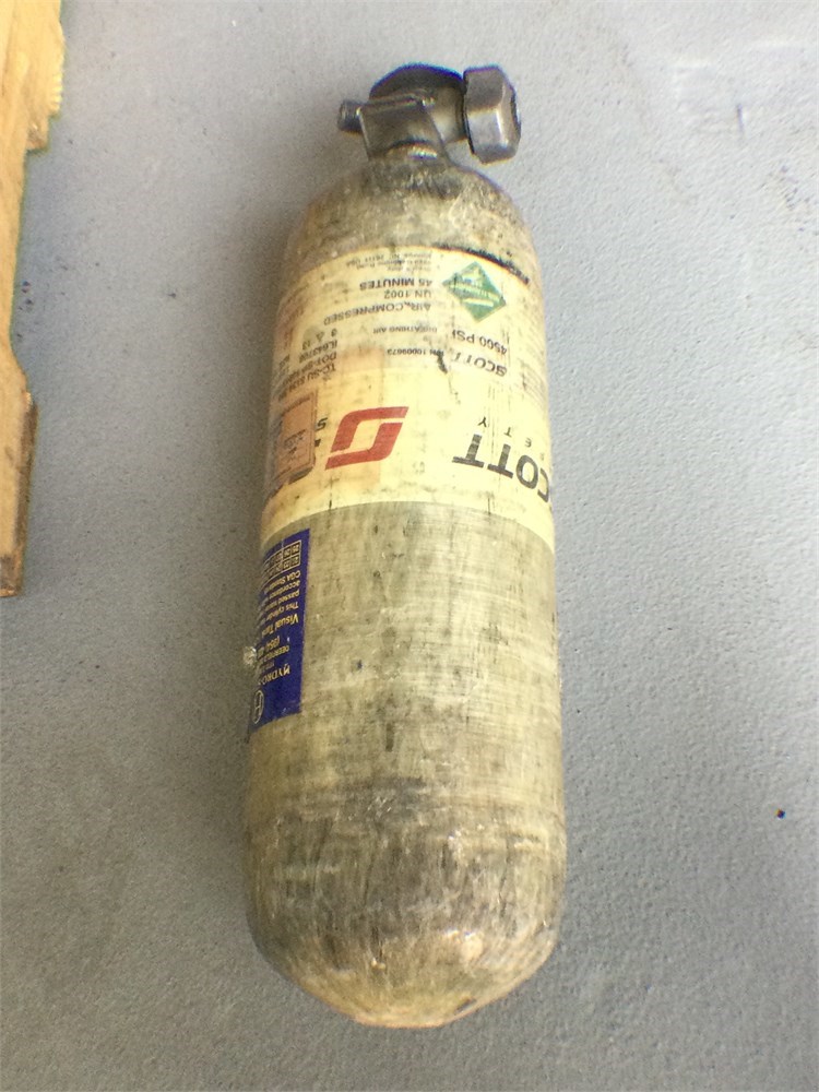 BIDERA Government Auctions - (26) SCOTT Firefighters Aluminum Air Tanks