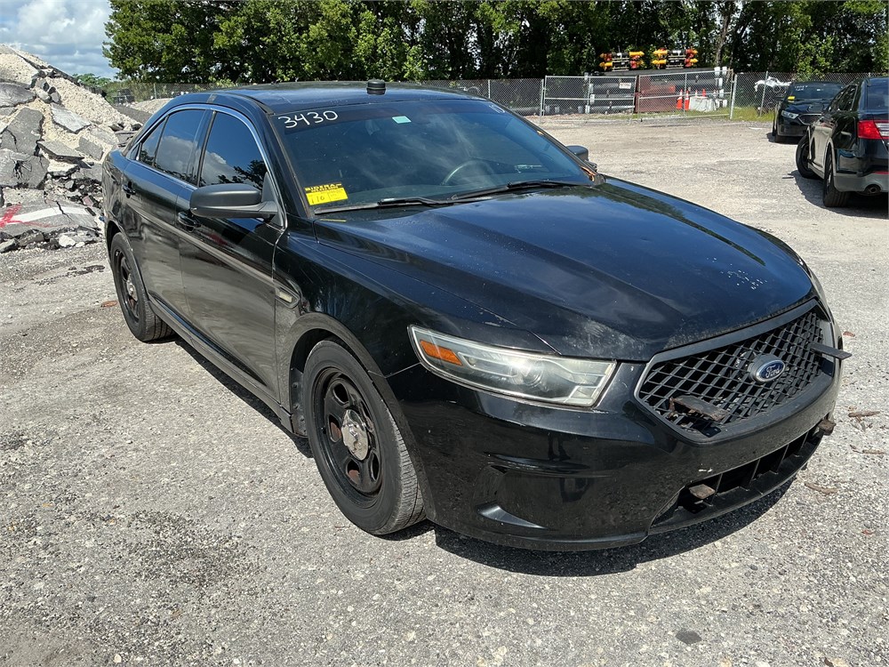 BIDERA Government Auctions - 2013 Ford Taurus Police Interceptor (AWD)