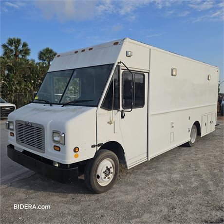BIDERA Government Auctions - 2006 Freightliner Step Van (Swat Response ...